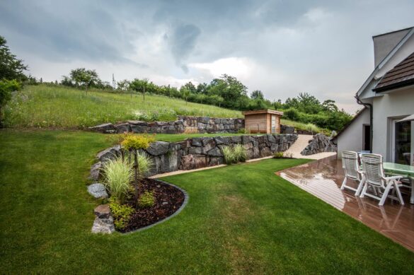 Comment aménager un talus en pente sans entretien ? - Housekeeping ...