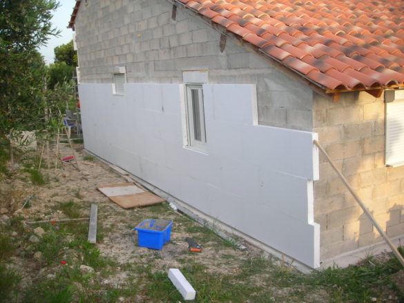 Comment poser une isolation extérieure en polystyrène