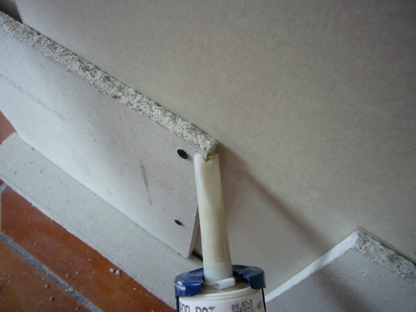 Quelle colle pour Placoplatre